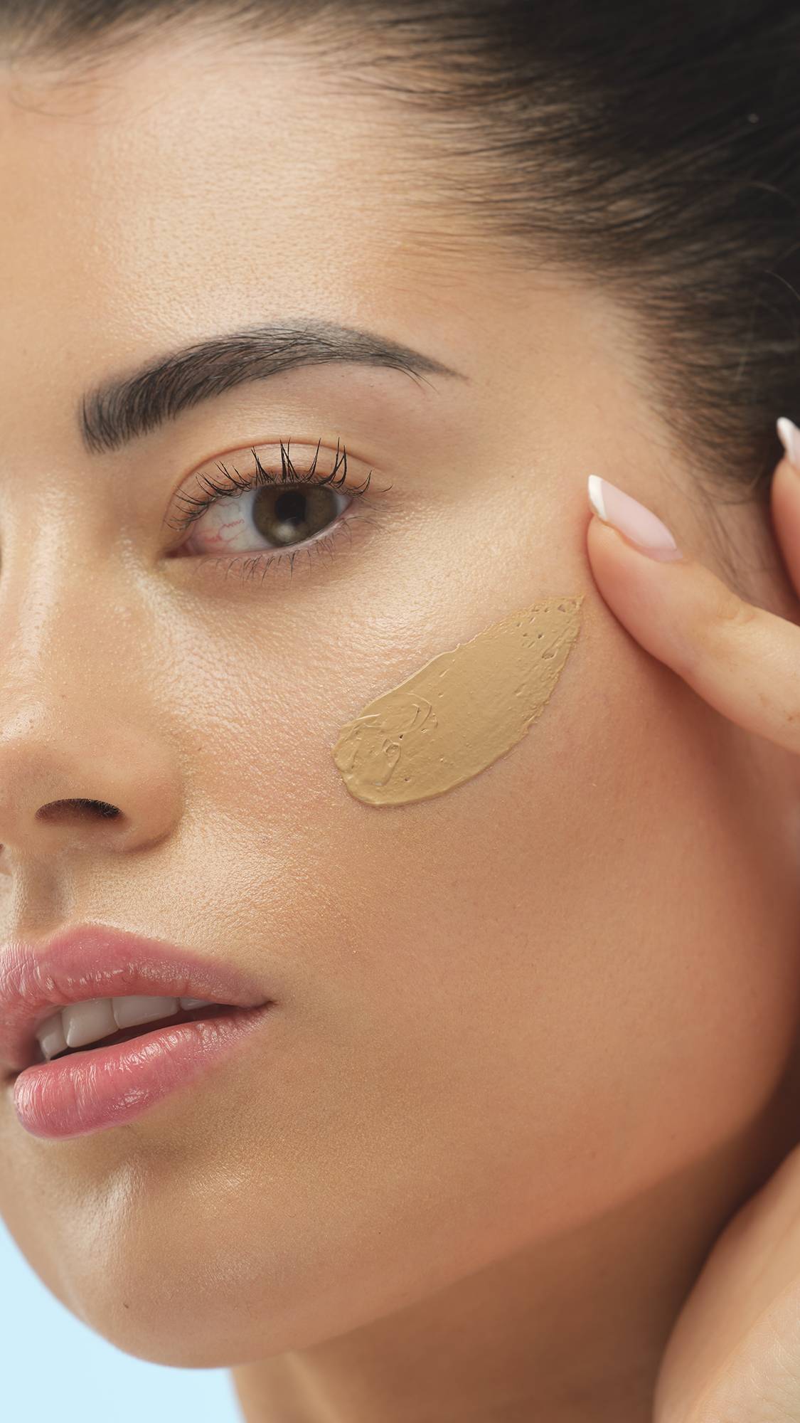 Medium Warm Skinwear | Tinted Moisturiser | LUSH