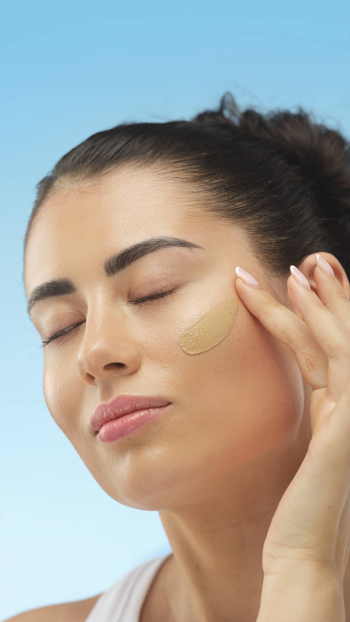 Medium Warm Skinwear | Tinted Moisturiser | LUSH