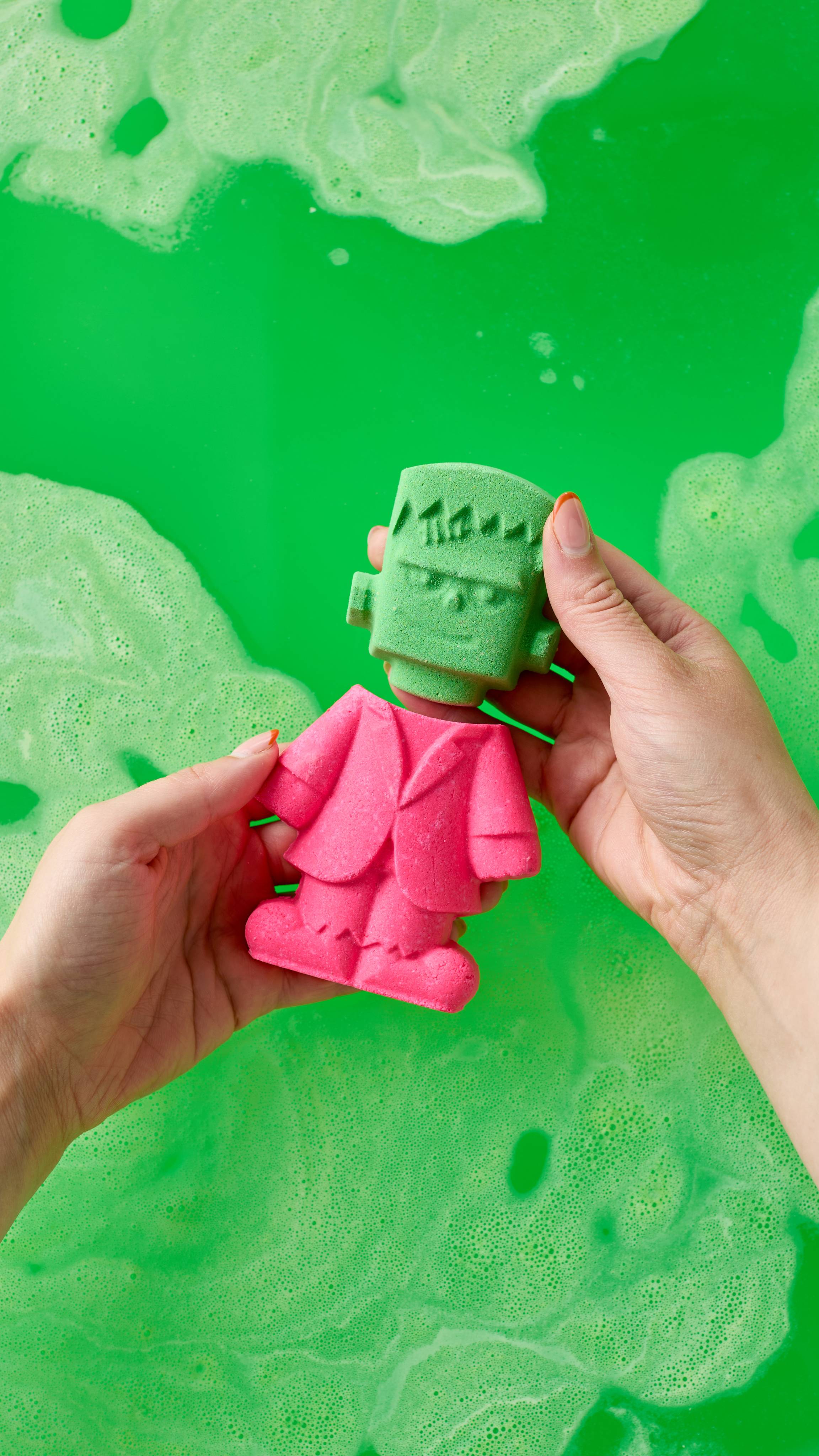 Frankenstein's Monster - Monster Mash Head | Bath Bomb | LUSH